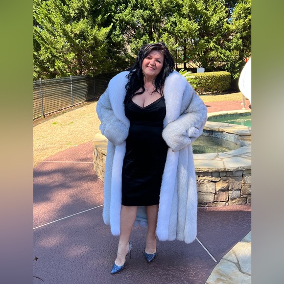 The Fur Vault | Jackets & Coats | Real Authentic Silver Fur Fox Coat ...